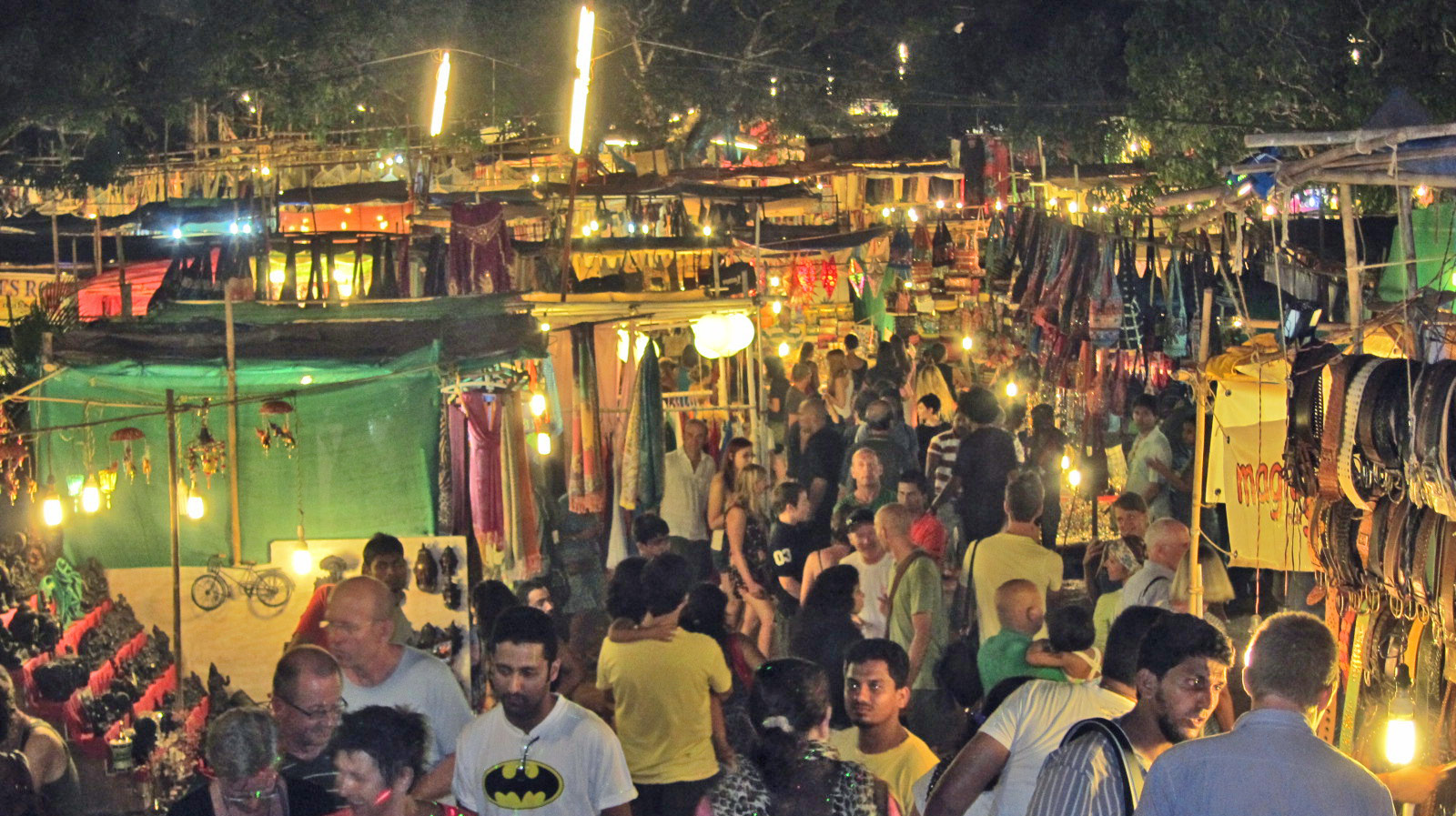 Saturday Night Market in Arpora [Video]